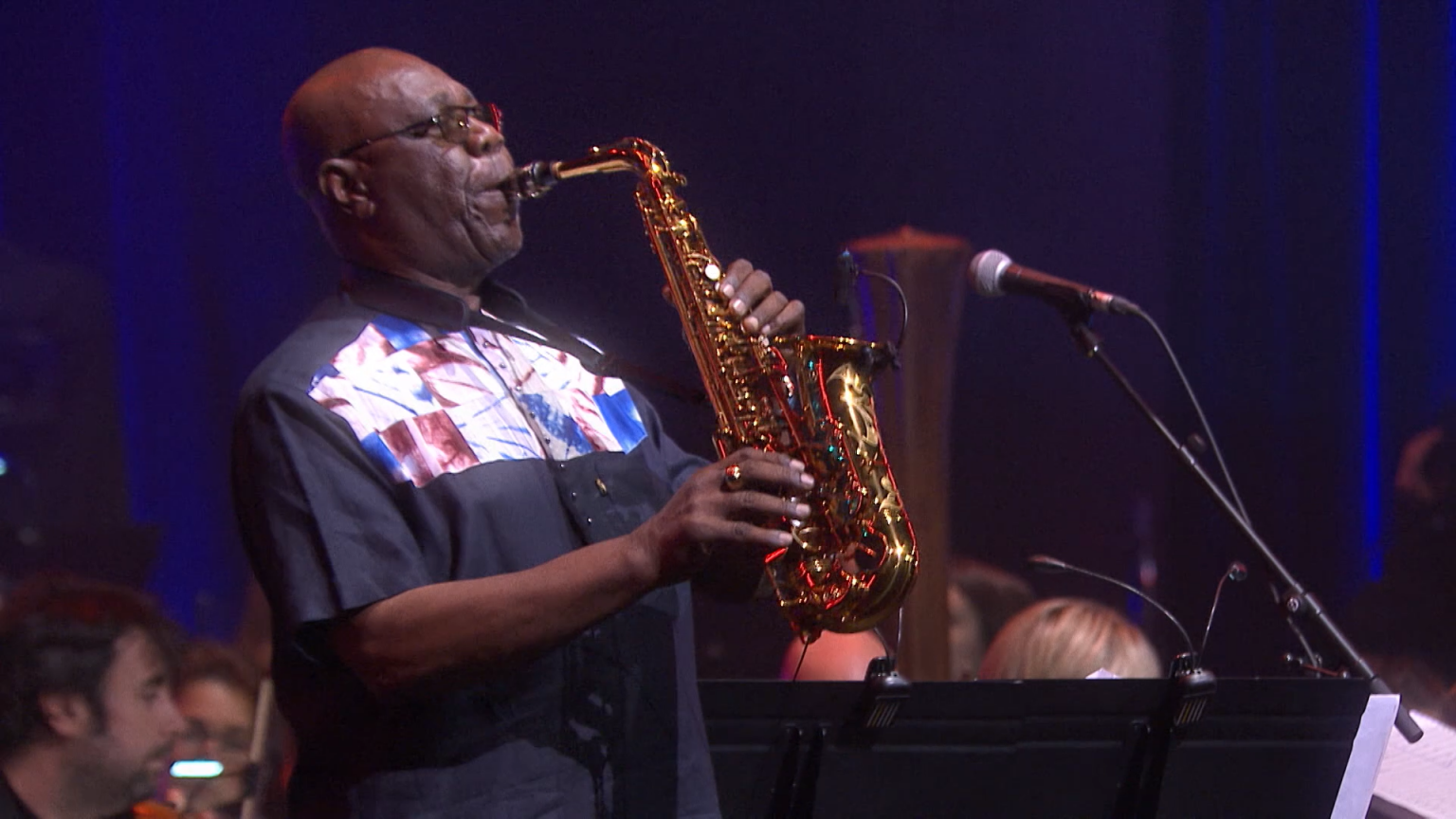 Manu DIBANGO - Safari symphonique au grand Rex - Melody TV