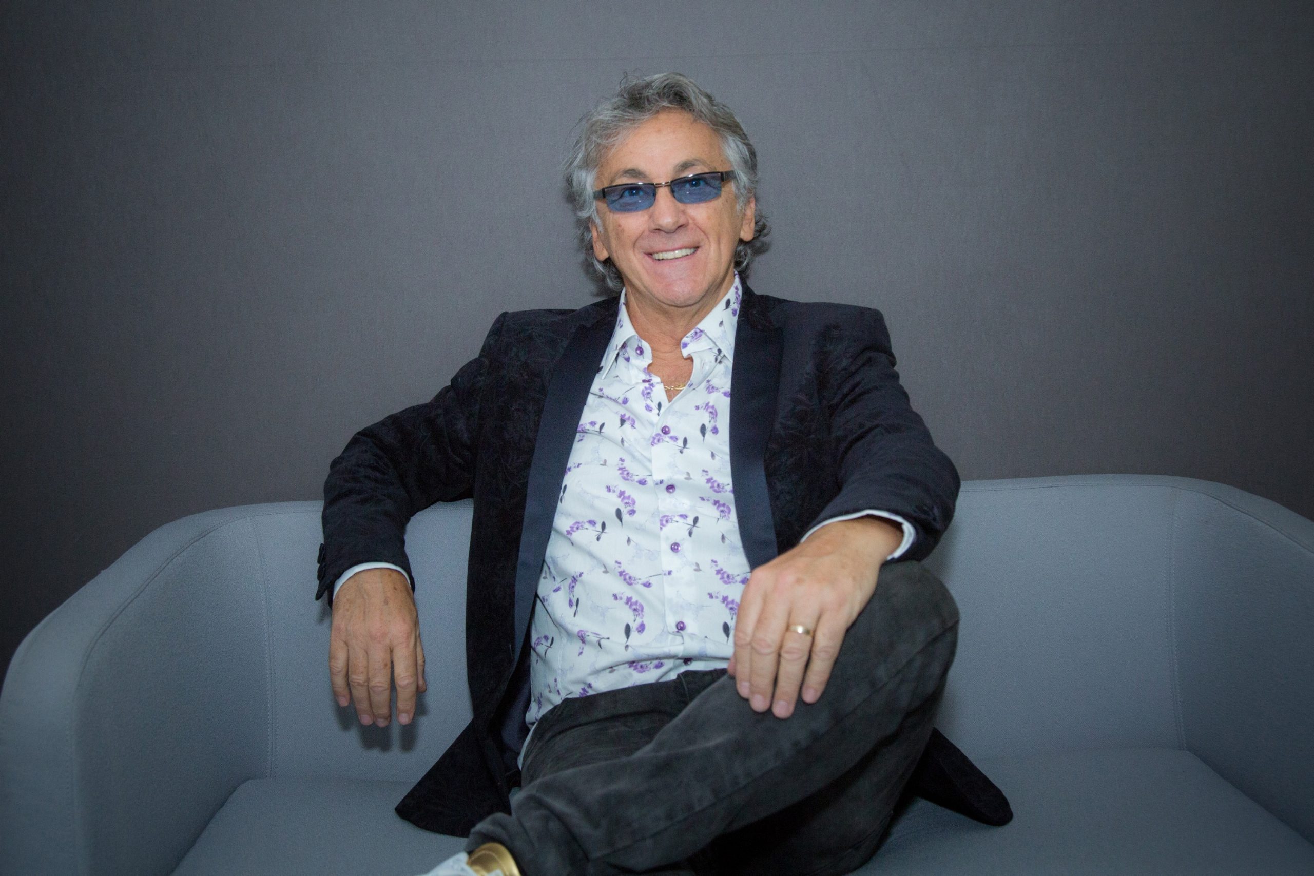 Jean-Pierre SAVELLI (Peter & Sloane) dévoile "Le désir d'aimer" - Melody TV