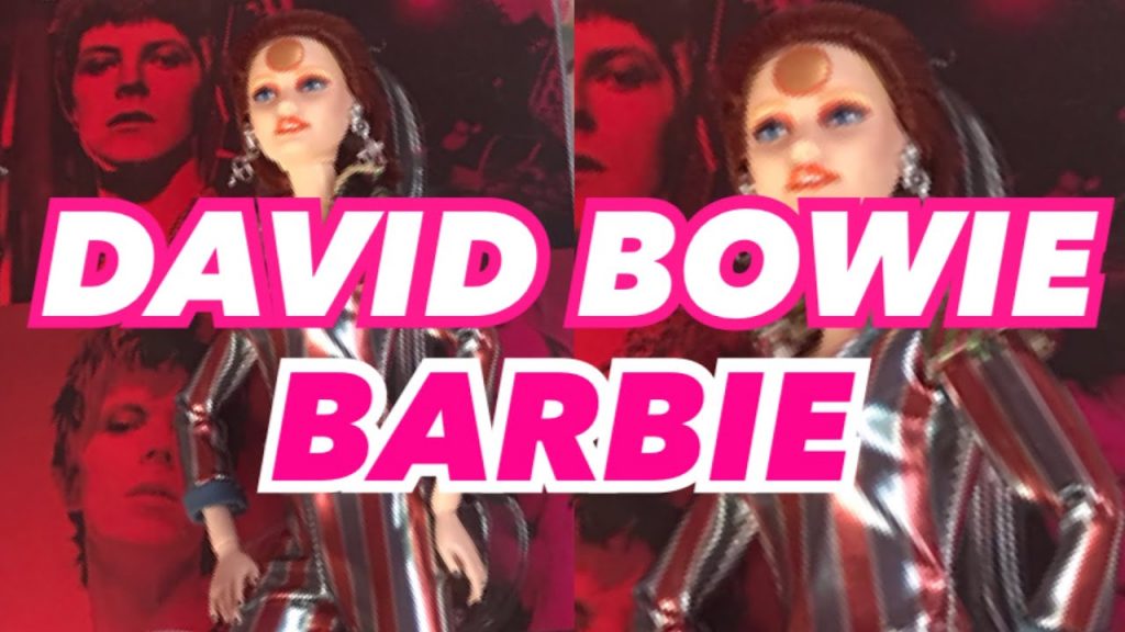 David Bowie a sa Barbie® Matel à l'effigie de Ziggy Stardust - Melody TV