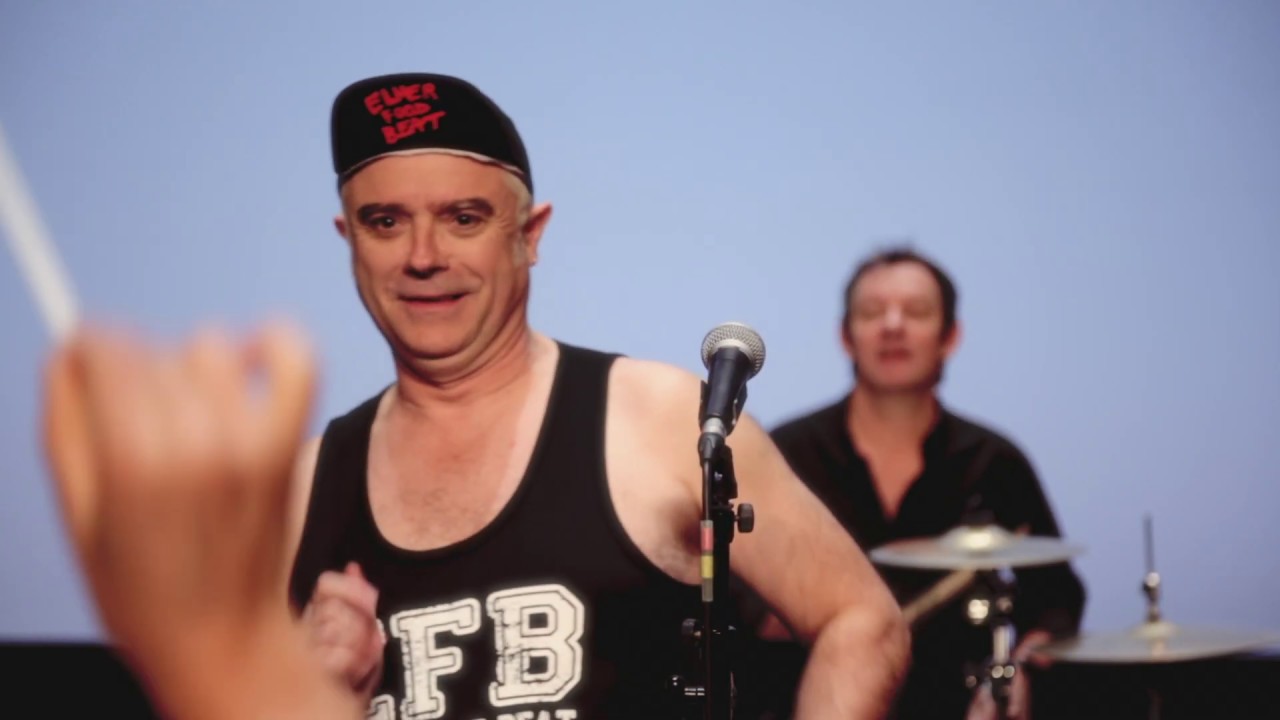 Elmer Food Beat de retour avec "Ça c'est rock" - Melody TV