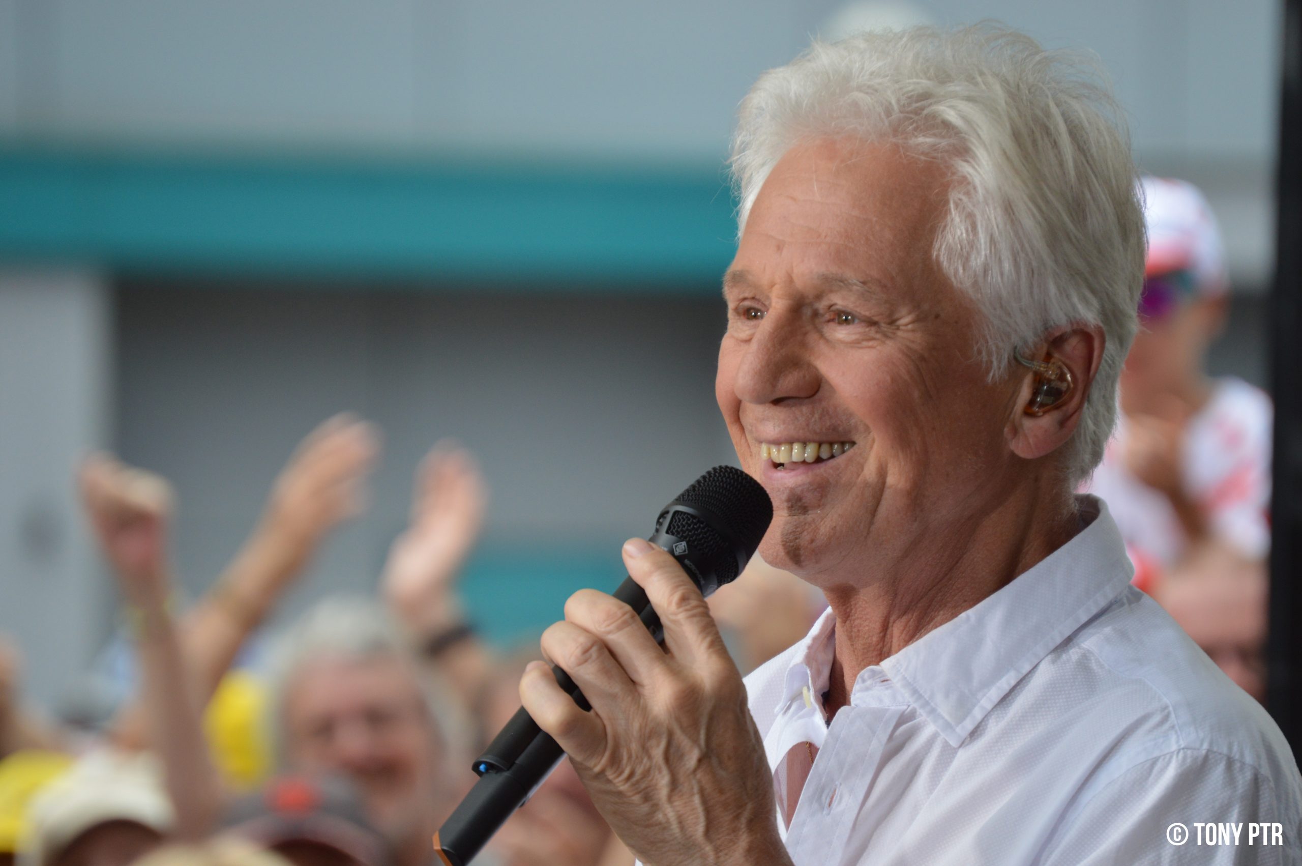 Joyeux anniversaire à Gérard Lenorman qui fête ses 76 ans ! - Melody TV