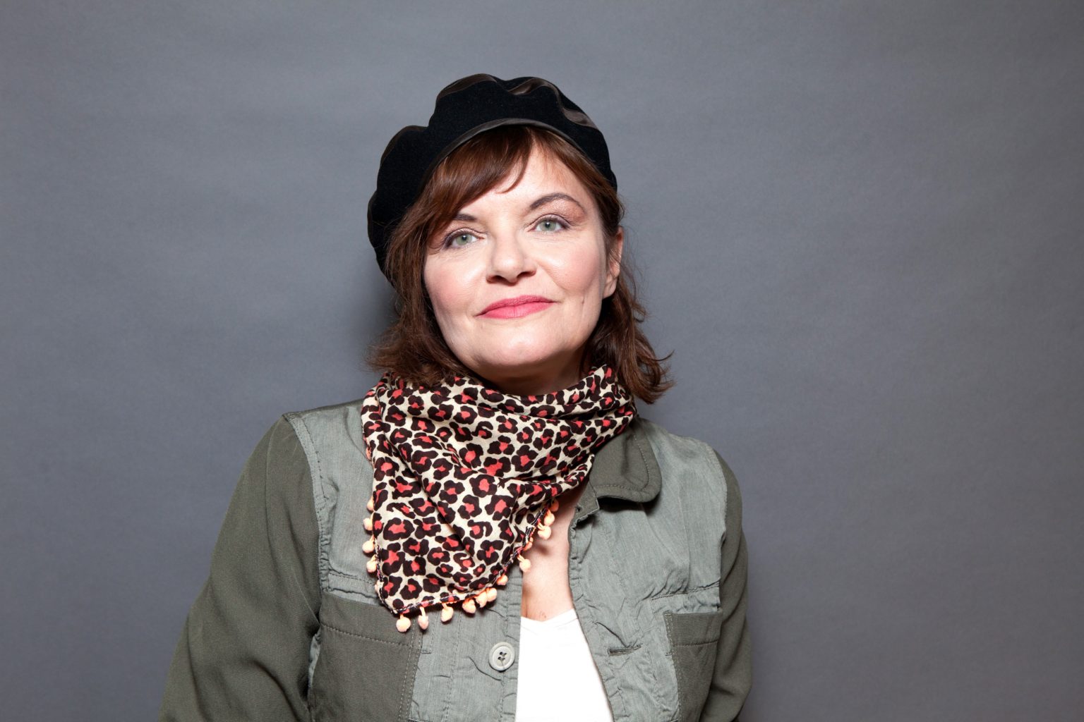 Joyeux anniversaire à Diane TELL qui fête ses 62 ans - Melody TV