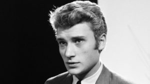 5 chanteurs français emblématiques des années 60 - Melody TV