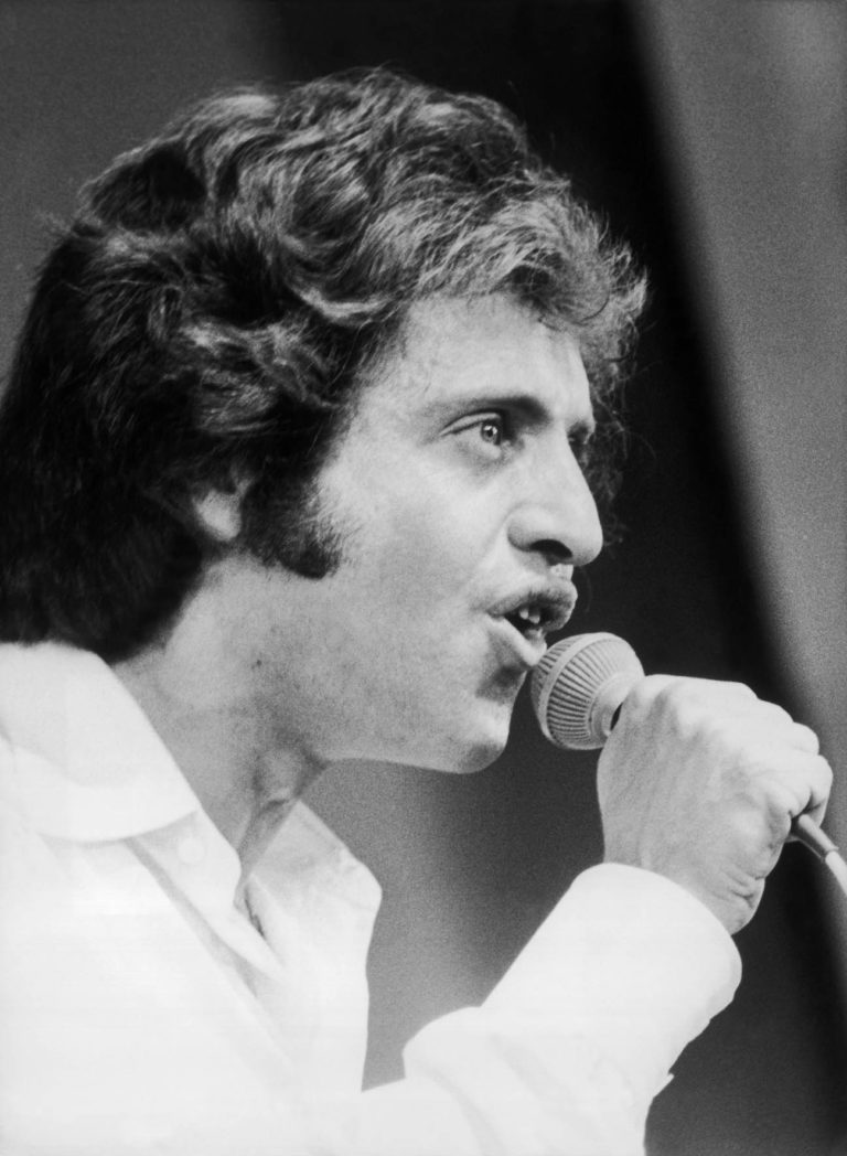Joe Dassin - L'été Indien, l'histoire d'un tube - Melody TV