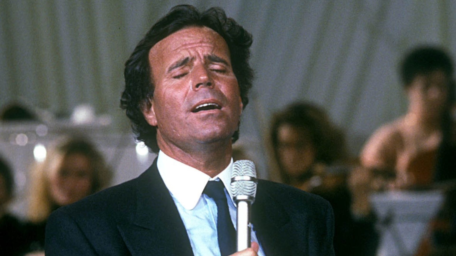 Vous les femmes - Julio Iglesias - L'histoire d'une chanson - Melody TV