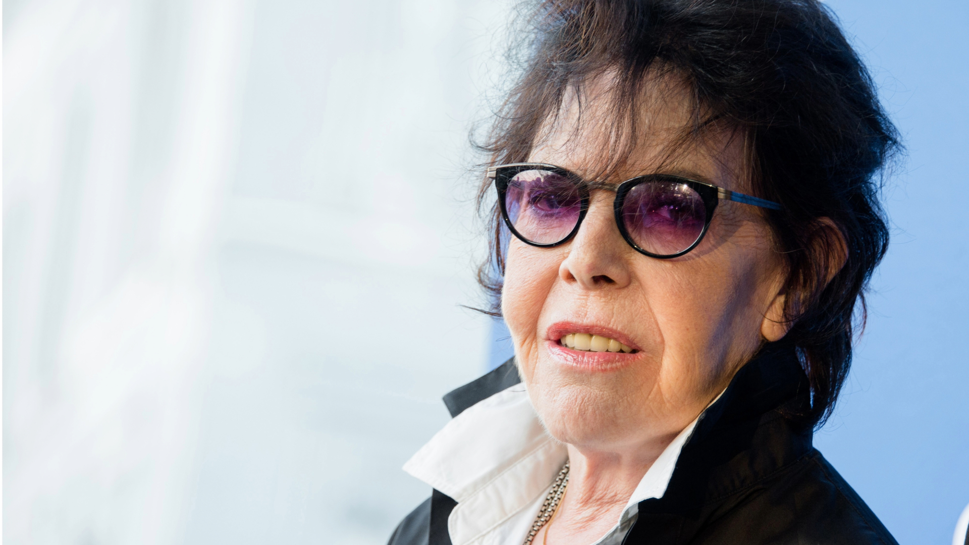 Dani, la chanteuse aux éternels 25 ans - Melody TV